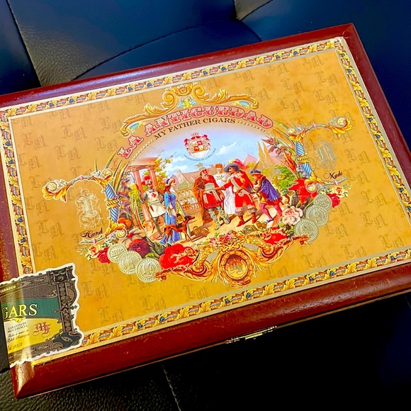 La Antiguedad | Other | La Antiguedad Beautiful Empty Solid Wood Cigar ...